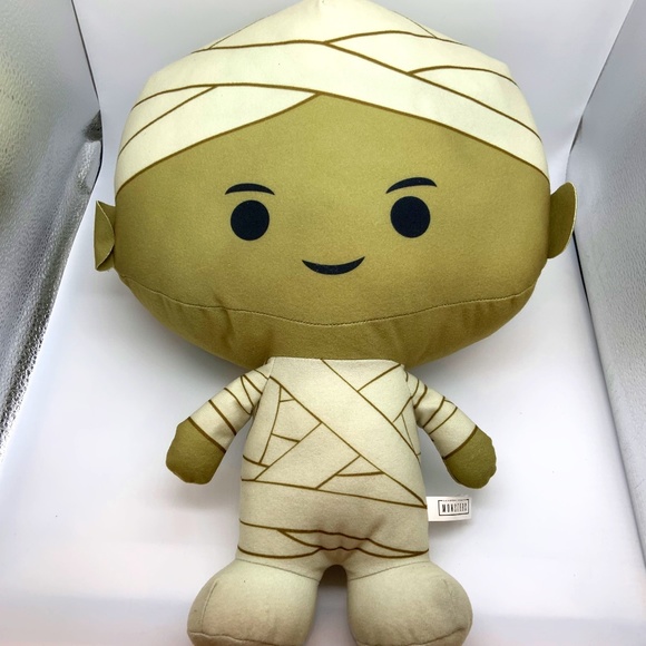 Universal | Accents | Universal Studios Monsters Mummy 4 Character ...